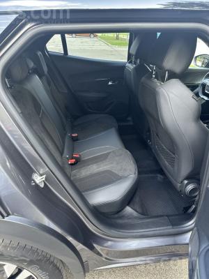 Grey Peugeot 2008 2023 in Riga, with an engine capacity of 1.20 L and mileage of 19 thousand km for 23500 €, photo 11 on AUTOMOTO.COM.LV