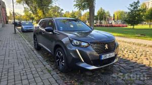 Grey Peugeot 2008 2023 in Jelgava, with an engine capacity of 1.20 L and mileage of 0 thousand km for 13900 €, photo 4 on AUTOMOTO.COM.LV