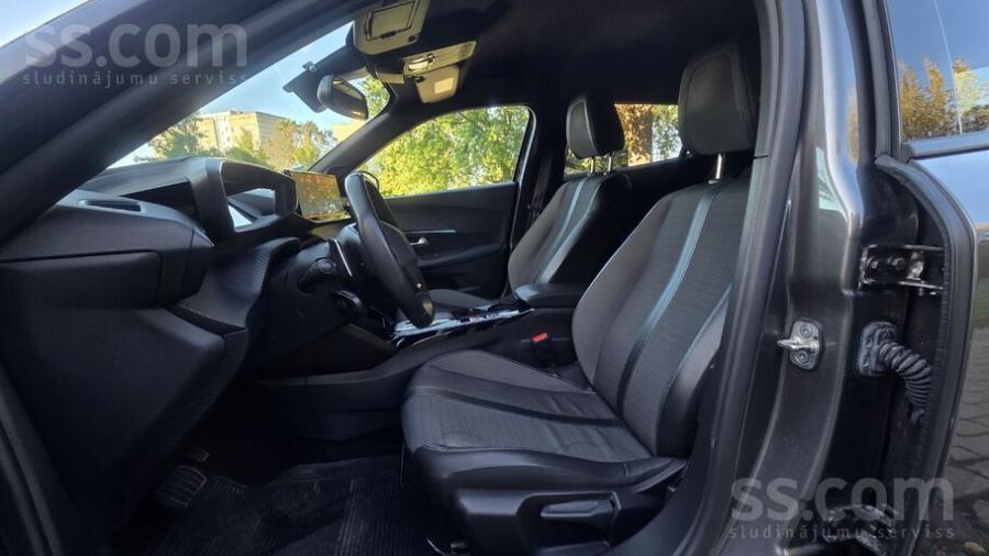 Grey Peugeot 2008 2023 in Jelgava, with an engine capacity of 1.20 L and mileage of 0 thousand km for 13900 €, photo 12 on AUTOMOTO.COM.LV