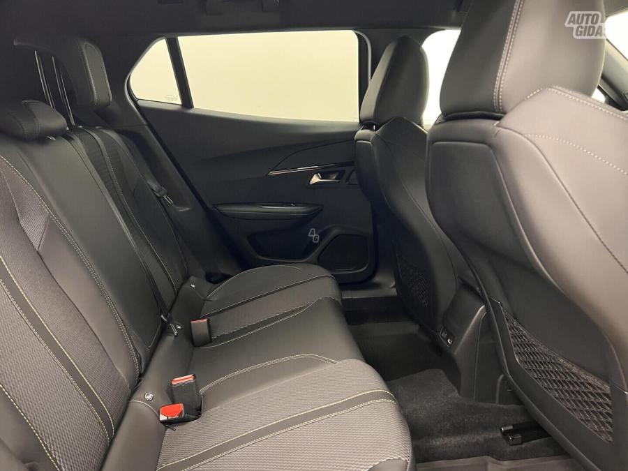 Pelēks Peugeot 2008 2024 Viļņa, ar dzinēja tilpumu 1.20 L un nobraukumu 6 tūkst. km par 23000 €, foto 32 vietnē AUTOMOTO.COM.LV