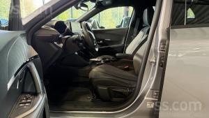 Grey Peugeot 2008 2024 in Riga, with an engine capacity of 1.20 L and mileage of 50 thousand km for 22500 €, photo 11 on AUTOMOTO.COM.LV