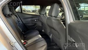Grey Peugeot 2008 2024 in Riga, with an engine capacity of 1.20 L and mileage of 50 thousand km for 22500 €, photo 15 on AUTOMOTO.COM.LV