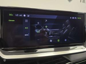 Pelēks Peugeot 2008 2024 Viļņa, ar dzinēja tilpumu 1.20 L un nobraukumu 16 tūkst. km par 22790 €, foto 19 vietnē AUTOMOTO.COM.LV