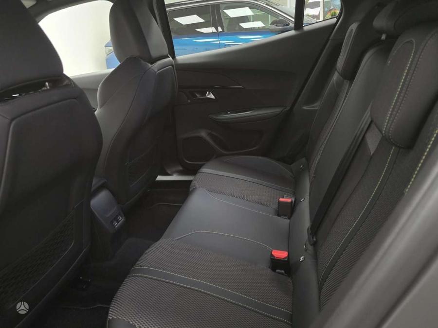 Pelēks Peugeot 2008 2024 Viļņa, ar dzinēja tilpumu 1.20 L un nobraukumu 16 tūkst. km par 22790 €, foto 37 vietnē AUTOMOTO.COM.LV