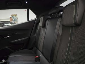 Pelēks Peugeot 2008 2024 Viļņa, ar dzinēja tilpumu 1.20 L un nobraukumu 16 tūkst. km par 22790 €, foto 38 vietnē AUTOMOTO.COM.LV
