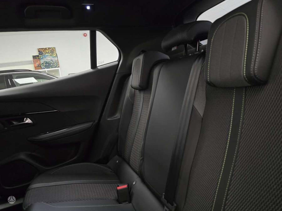 Pelēks Peugeot 2008 2024 Viļņa, ar dzinēja tilpumu 1.20 L un nobraukumu 16 tūkst. km par 22790 €, foto 38 vietnē AUTOMOTO.COM.LV