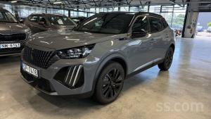 Pelēks Peugeot 2008 2024 Rīga, ar dzinēja tilpumu 1.20 L un nobraukumu 9 tūkst. km par 20900 €, foto  vietnē AUTOMOTO.COM.LV