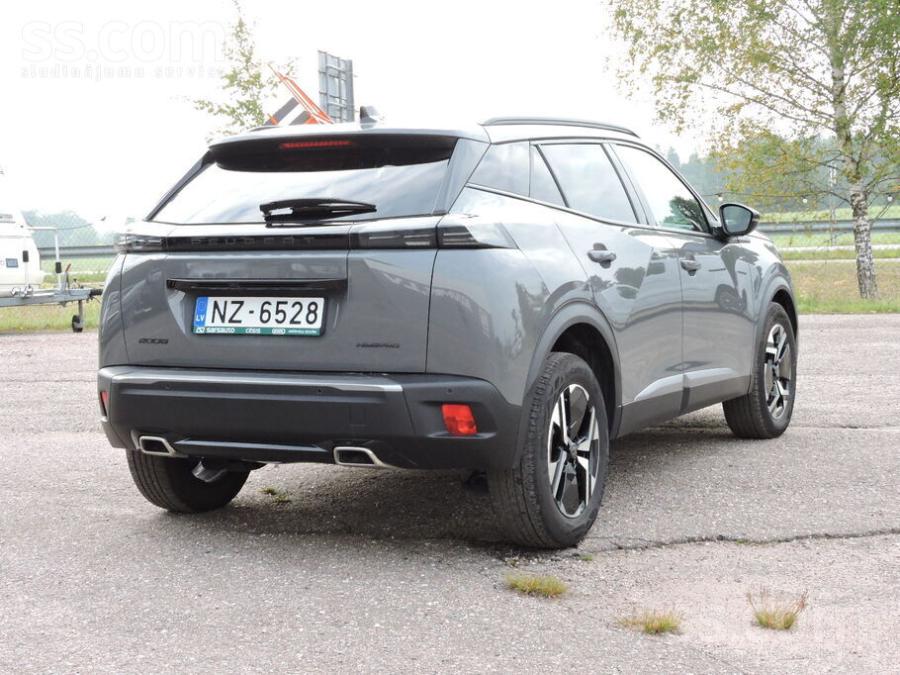 Grey Peugeot 2008 2024 in Cesis, with an engine capacity of 1.20 L and mileage of 35 thousand km for 21350 €, photo 5 on AUTOMOTO.COM.LV