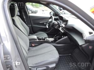 Grey Peugeot 2008 2024 in Cesis, with an engine capacity of 1.20 L and mileage of 35 thousand km for 21350 €, photo 7 on AUTOMOTO.COM.LV