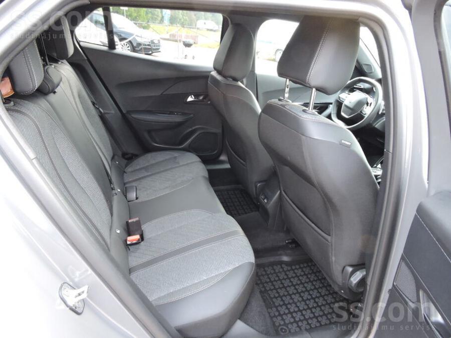 Grey Peugeot 2008 2024 in Cesis, with an engine capacity of 1.20 L and mileage of 35 thousand km for 21350 €, photo 8 on AUTOMOTO.COM.LV