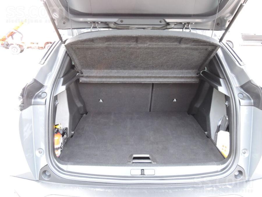 Grey Peugeot 2008 2024 in Cesis, with an engine capacity of 1.20 L and mileage of 35 thousand km for 21350 €, photo 9 on AUTOMOTO.COM.LV