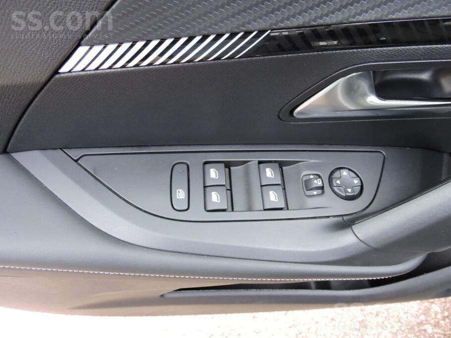 Grey Peugeot 2008 2024 in Cesis, with an engine capacity of 1.20 L and mileage of 35 thousand km for 21350 €, photo 11 on AUTOMOTO.COM.LV