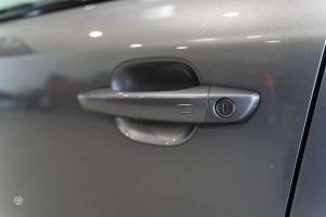 Grey Peugeot 2008 2024 in Vilnius, with an engine capacity of 1.50 L and mileage of 70 thousand km for 21900 €, photo 10 on AUTOMOTO.COM.LV