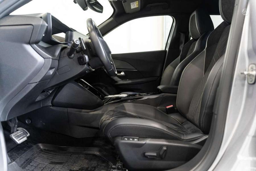 Grey Peugeot 2008 2024 in Vilnius, with an engine capacity of 1.50 L and mileage of 70 thousand km for 21900 €, photo 13 on AUTOMOTO.COM.LV