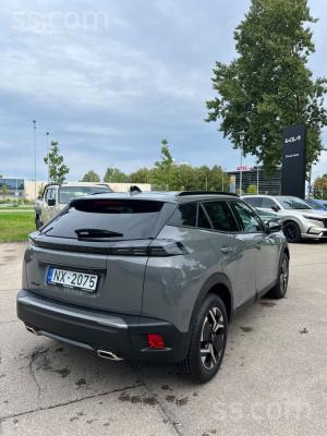 Grey Peugeot 2008 2024 in Riga, with an engine capacity of 1.20 L and mileage of 31 thousand km for 19900 €, photo 6 on AUTOMOTO.COM.LV