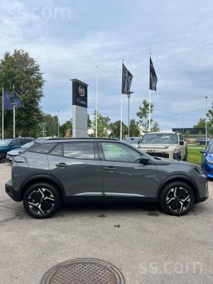 Grey Peugeot 2008 2024 in Riga, with an engine capacity of 1.20 L and mileage of 31 thousand km for 19900 €, photo 7 on AUTOMOTO.COM.LV