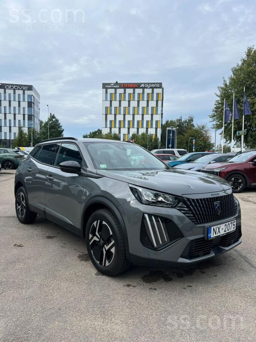 Grey Peugeot 2008 2024 in Riga, with an engine capacity of 1.20 L and mileage of 31 thousand km for 19900 €, photo 8 on AUTOMOTO.COM.LV