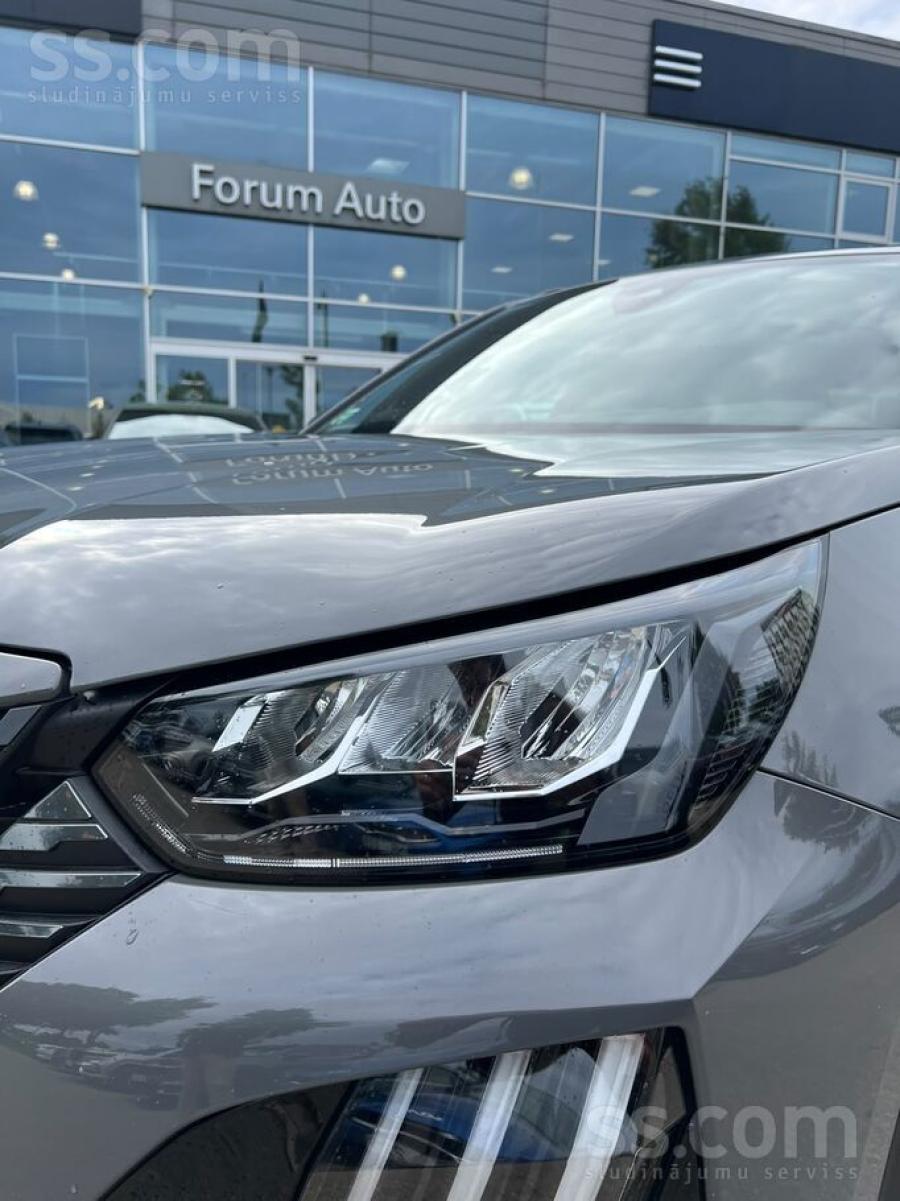 Grey Peugeot 2008 2024 in Riga, with an engine capacity of 1.20 L and mileage of 31 thousand km for 19900 €, photo 11 on AUTOMOTO.COM.LV