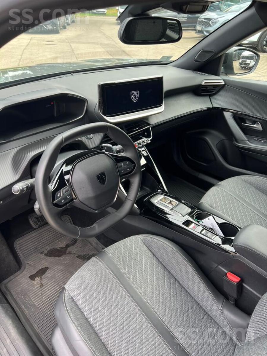 Grey Peugeot 2008 2024 in Riga, with an engine capacity of 1.20 L and mileage of 31 thousand km for 19900 €, photo 14 on AUTOMOTO.COM.LV