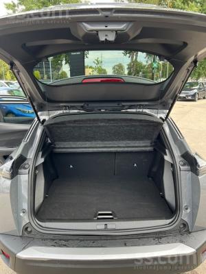 Grey Peugeot 2008 2024 in Riga, with an engine capacity of 1.20 L and mileage of 31 thousand km for 19900 €, photo 16 on AUTOMOTO.COM.LV