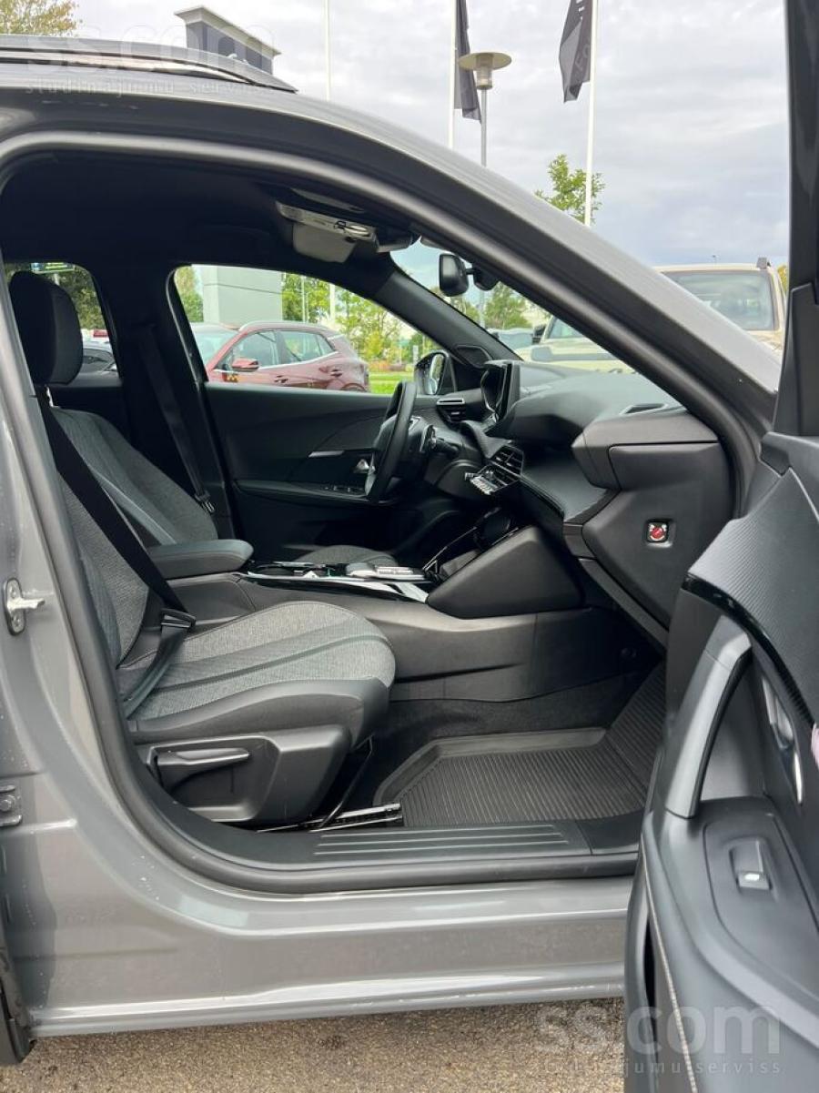 Grey Peugeot 2008 2024 in Riga, with an engine capacity of 1.20 L and mileage of 31 thousand km for 19900 €, photo 18 on AUTOMOTO.COM.LV