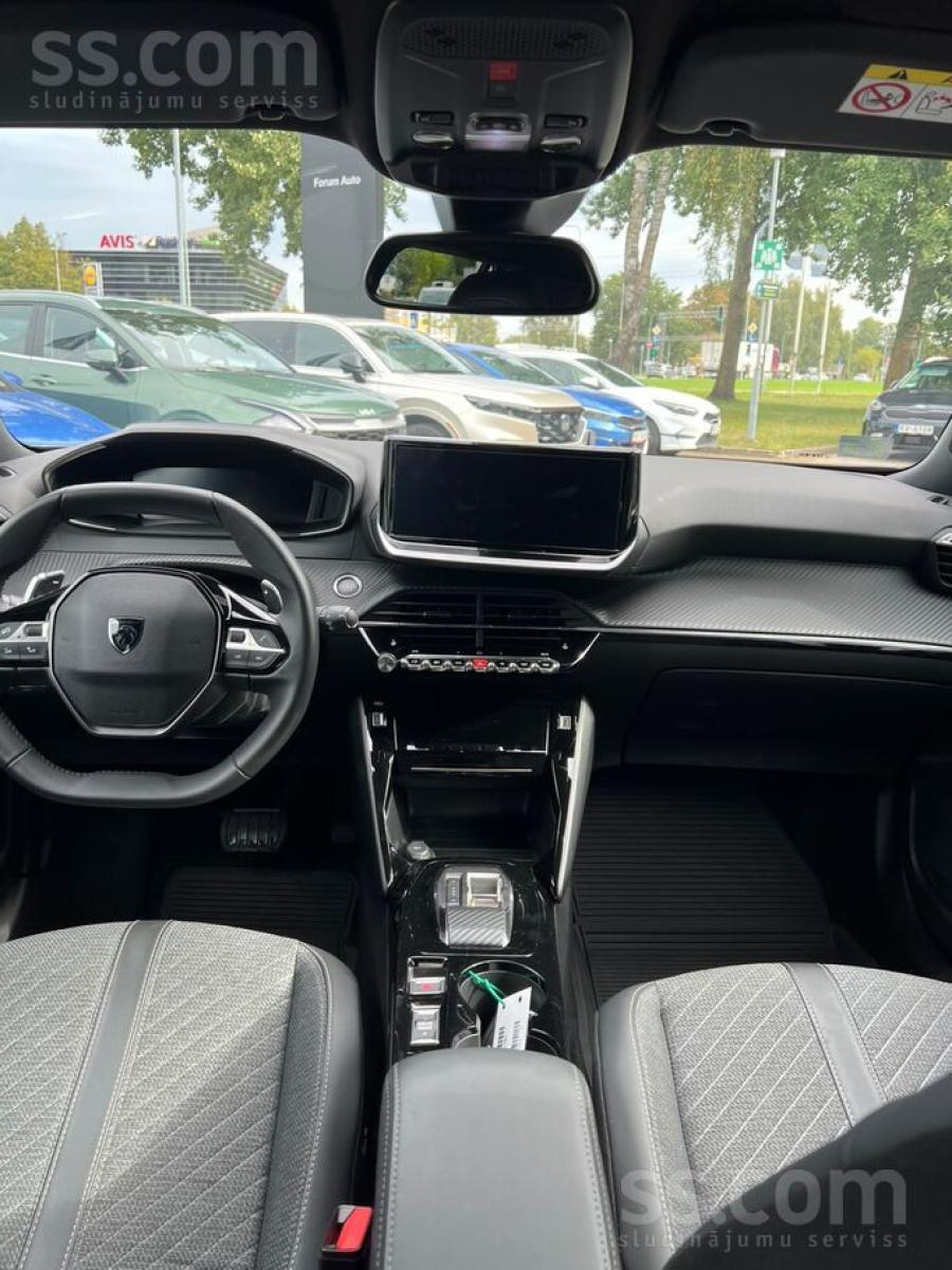 Grey Peugeot 2008 2024 in Riga, with an engine capacity of 1.20 L and mileage of 31 thousand km for 19900 €, photo 19 on AUTOMOTO.COM.LV
