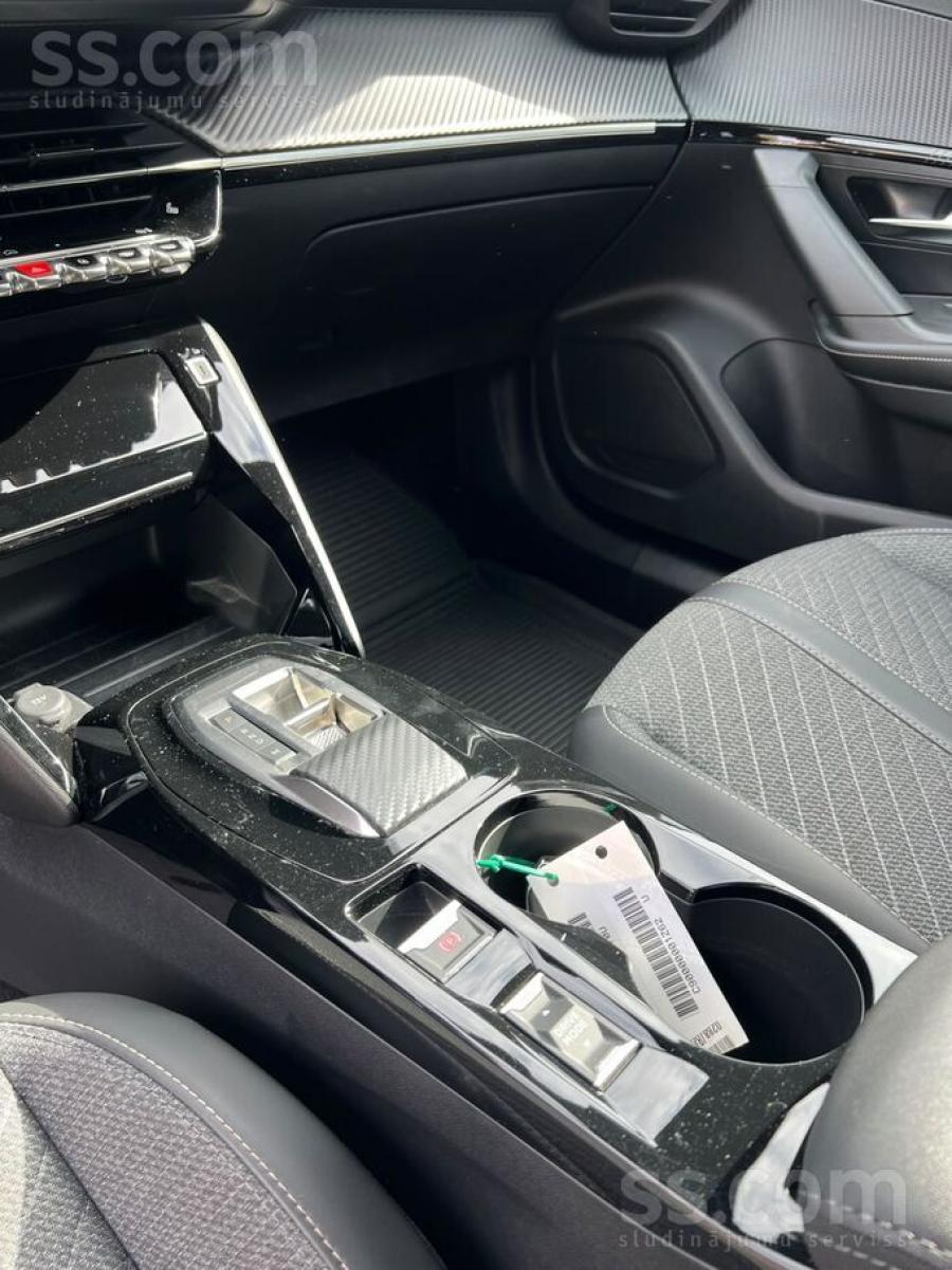 Grey Peugeot 2008 2024 in Riga, with an engine capacity of 1.20 L and mileage of 31 thousand km for 19900 €, photo 25 on AUTOMOTO.COM.LV