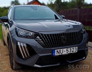 Grey Peugeot 2008 2024 in Riga, with an engine capacity of 1.20 L and mileage of 31 thousand km for 18300 €, photo  on AUTOMOTO.COM.LV