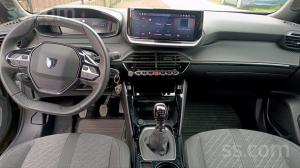 Grey Peugeot 2008 2024 in Riga, with an engine capacity of 1.20 L and mileage of 31 thousand km for 18300 €, photo 7 on AUTOMOTO.COM.LV