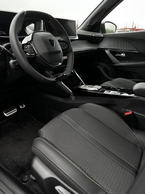 Grey Peugeot 2008 2026 in Vilnius, with an engine capacity of 1.20 L and mileage of 6 thousand km for 26500 €, photo 17 on AUTOMOTO.COM.LV