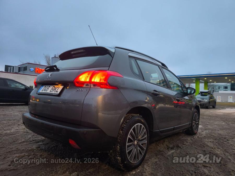 Pelēks Peugeot 2008 2013 Tallina, ar dzinēja tilpumu 1.20 L un nobraukumu 147 tūkst. km par 4500 €, foto 2 vietnē AUTOMOTO.COM.LV