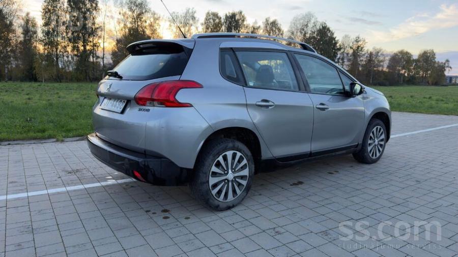 Grey Peugeot 2008 2014 in Riga, with an engine capacity of 1.40 L and mileage of 218 thousand km for 3000 €, photo 9 on AUTOMOTO.COM.LV