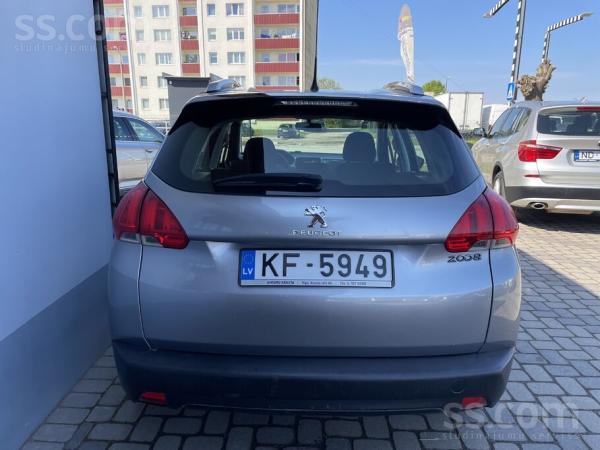 Grey Peugeot 2008 2015 in Talsi, with an engine capacity of 1.40 L and mileage of 223 thousand km for 4200 €, photo 4 on AUTOMOTO.COM.LV