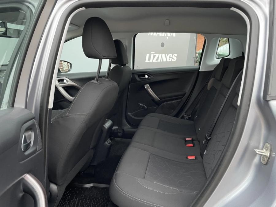 Pelēks Peugeot 2008 2015 Rīga, ar dzinēja tilpumu 1.40 L un nobraukumu 216 tūkst. km par 5450 €, foto 6 vietnē AUTOMOTO.COM.LV