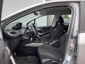 Pelēks Peugeot 2008 2015 Rīga, ar dzinēja tilpumu 1.40 L un nobraukumu 216 tūkst. km par 5450 €, foto 7 vietnē AUTOMOTO.COM.LV