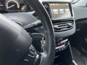 Pelēks Peugeot 2008 2015 Rīga, ar dzinēja tilpumu 1.40 L un nobraukumu 216 tūkst. km par 5450 €, foto 13 vietnē AUTOMOTO.COM.LV