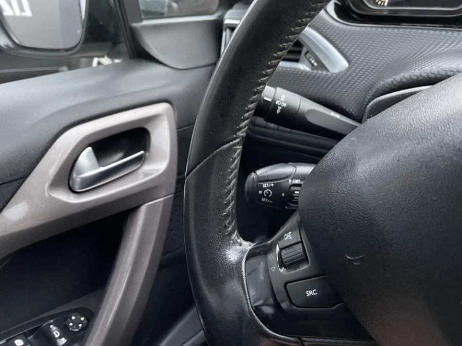 Pelēks Peugeot 2008 2015 Rīga, ar dzinēja tilpumu 1.40 L un nobraukumu 216 tūkst. km par 5450 €, foto 14 vietnē AUTOMOTO.COM.LV