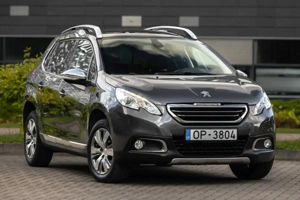 Grey Peugeot 2008 2015 in Jelgava, with an engine capacity of 1.20 L and mileage of 151 thousand km for 5990 €, photo 4 on AUTOMOTO.COM.LV