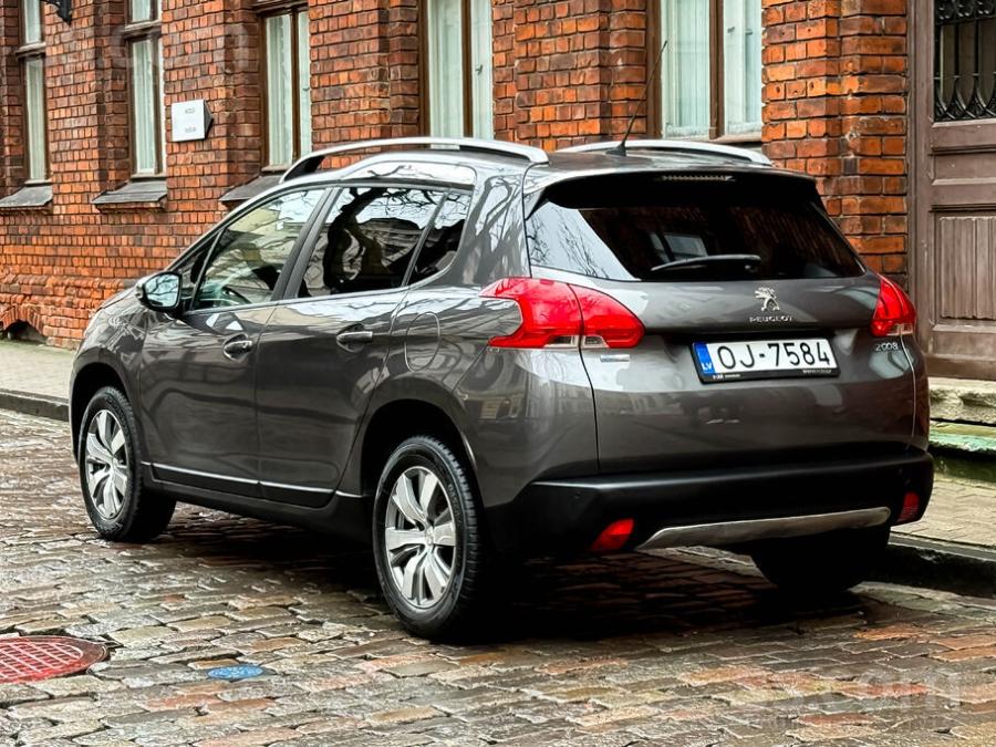 Pelēks Peugeot 2008 2016 Rīga, ar dzinēja tilpumu 1.20 L un nobraukumu 46 tūkst. km par 6450 €, foto 4 vietnē AUTOMOTO.COM.LV