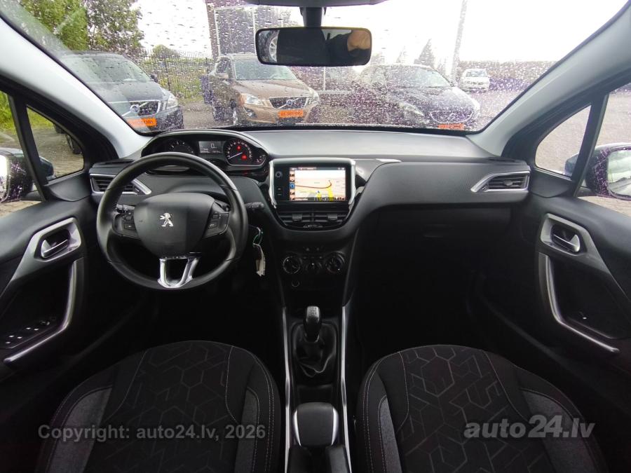 Pelēks Peugeot 2008 2016 Tartu, ar dzinēja tilpumu 1.20 L un nobraukumu 123 tūkst. km par 7490 €, foto 11 vietnē AUTOMOTO.COM.LV