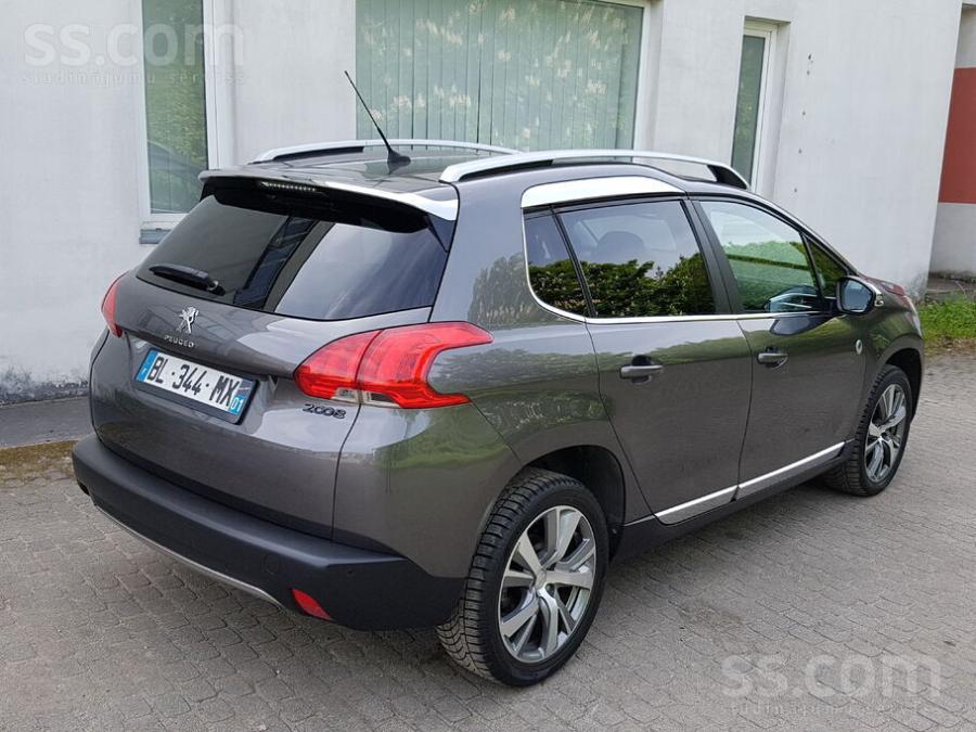 Grey Peugeot 2008 2017 in Riga, with an engine capacity of 1.20 L and mileage of 110 thousand km for 5850 €, photo 4 on AUTOMOTO.COM.LV