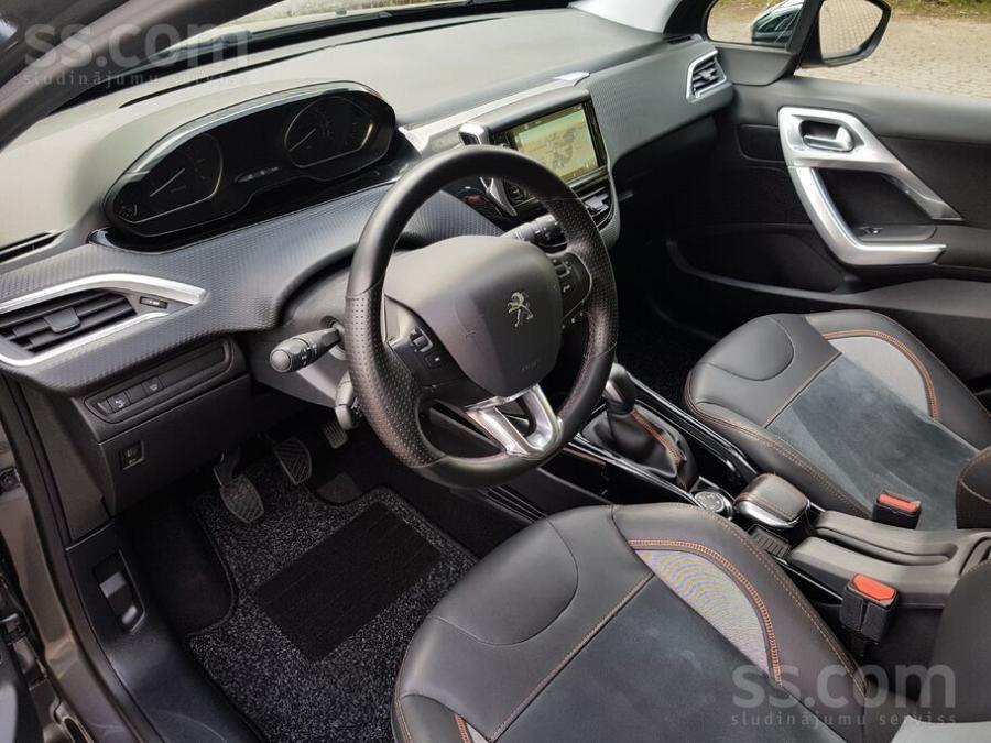 Grey Peugeot 2008 2017 in Riga, with an engine capacity of 1.20 L and mileage of 110 thousand km for 5850 €, photo 9 on AUTOMOTO.COM.LV