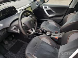Grey Peugeot 2008 2017 in Riga, with an engine capacity of 1.20 L and mileage of 110 thousand km for 5850 €, photo 15 on AUTOMOTO.COM.LV