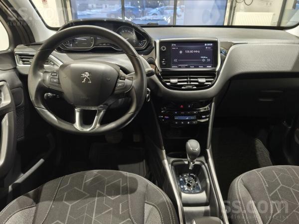 Pelēks Peugeot 2008 2017 Rīga, ar dzinēja tilpumu 1.20 L un nobraukumu 100 tūkst. km par 7490 €, foto 7 vietnē AUTOMOTO.COM.LV