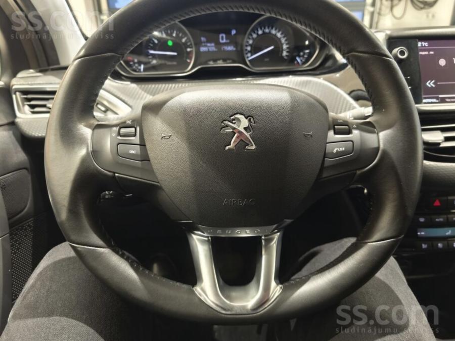 Pelēks Peugeot 2008 2017 Rīga, ar dzinēja tilpumu 1.20 L un nobraukumu 100 tūkst. km par 7490 €, foto 9 vietnē AUTOMOTO.COM.LV