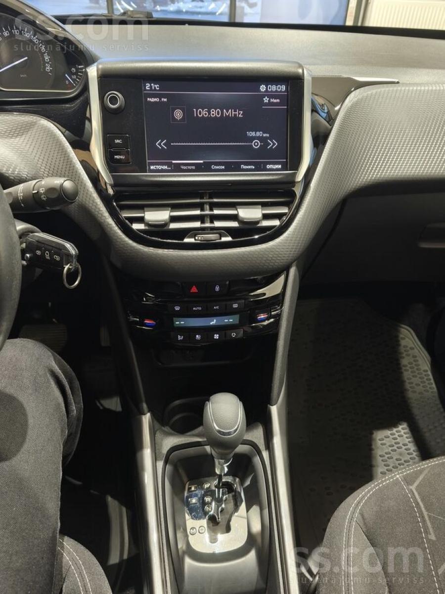 Pelēks Peugeot 2008 2017 Rīga, ar dzinēja tilpumu 1.20 L un nobraukumu 100 tūkst. km par 7490 €, foto 12 vietnē AUTOMOTO.COM.LV