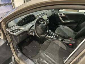 Pelēks Peugeot 2008 2017 Rīga, ar dzinēja tilpumu 1.20 L un nobraukumu 100 tūkst. km par 7490 €, foto 16 vietnē AUTOMOTO.COM.LV
