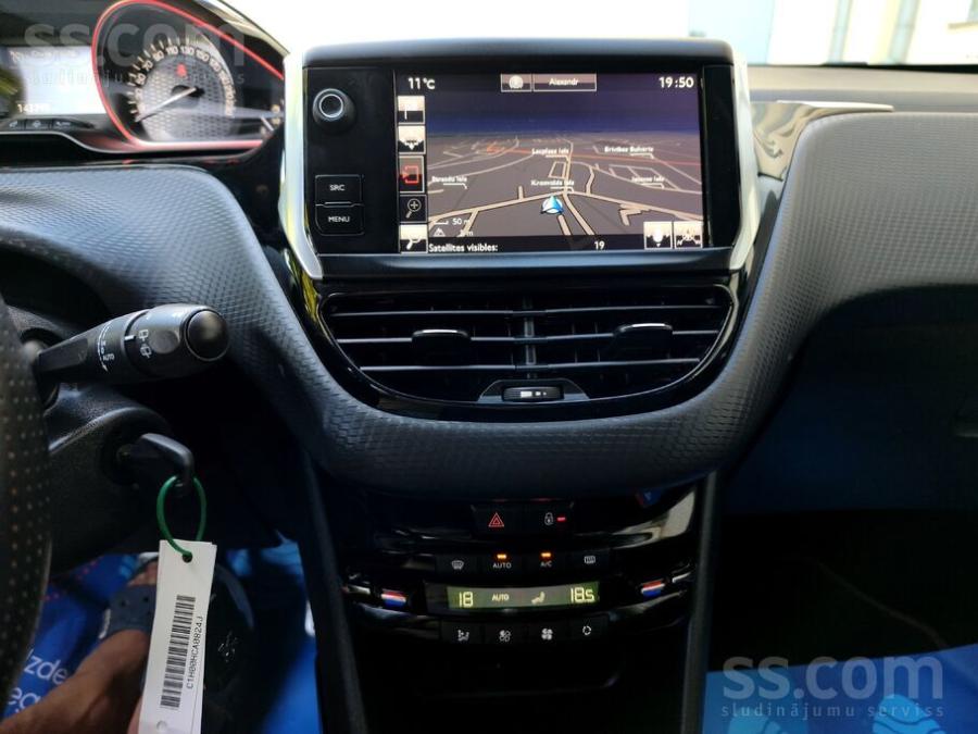 Pelēks Peugeot 2008 2017 Jelgava, ar dzinēja tilpumu 1.20 L un nobraukumu 0 tūkst. km par 7990 €, foto 14 vietnē AUTOMOTO.COM.LV