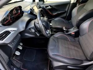 Pelēks Peugeot 2008 2017 Jelgava, ar dzinēja tilpumu 1.20 L un nobraukumu 143 tūkst. km par 7990 €, foto 19 vietnē AUTOMOTO.COM.LV
