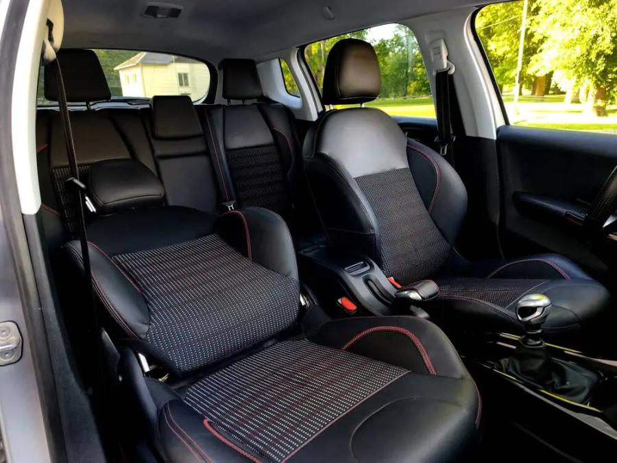 Pelēks Peugeot 2008 2017 Jelgava, ar dzinēja tilpumu 1.20 L un nobraukumu 143 tūkst. km par 7990 €, foto 31 vietnē AUTOMOTO.COM.LV
